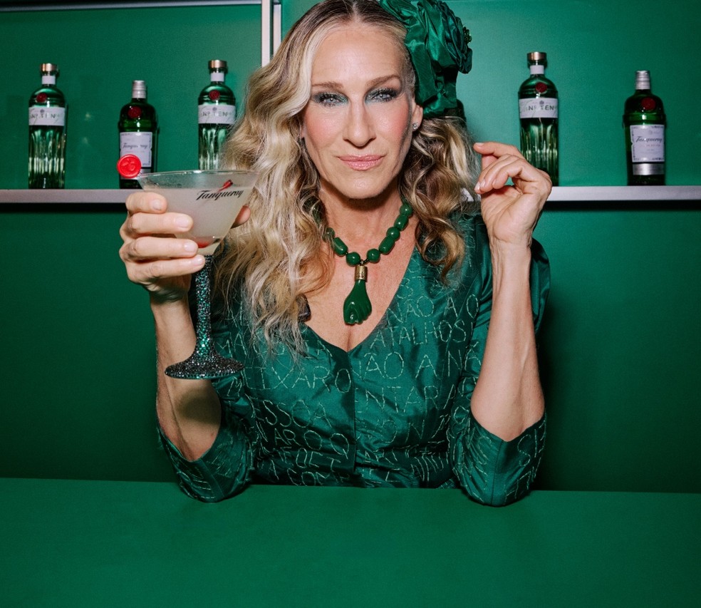 Sarah Jessica Parker participa de Baile de Carnaval no Rio de Janeiro