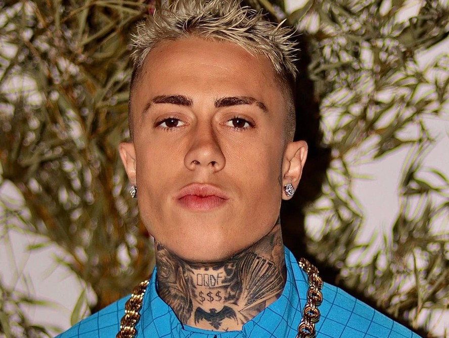 MC Daniel para a web com cliques encantadores