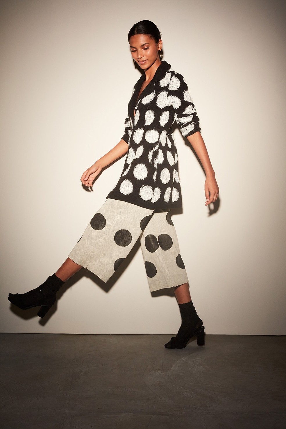 Maria Filó interpreta obras de Clara Valente em nova parceria criativa