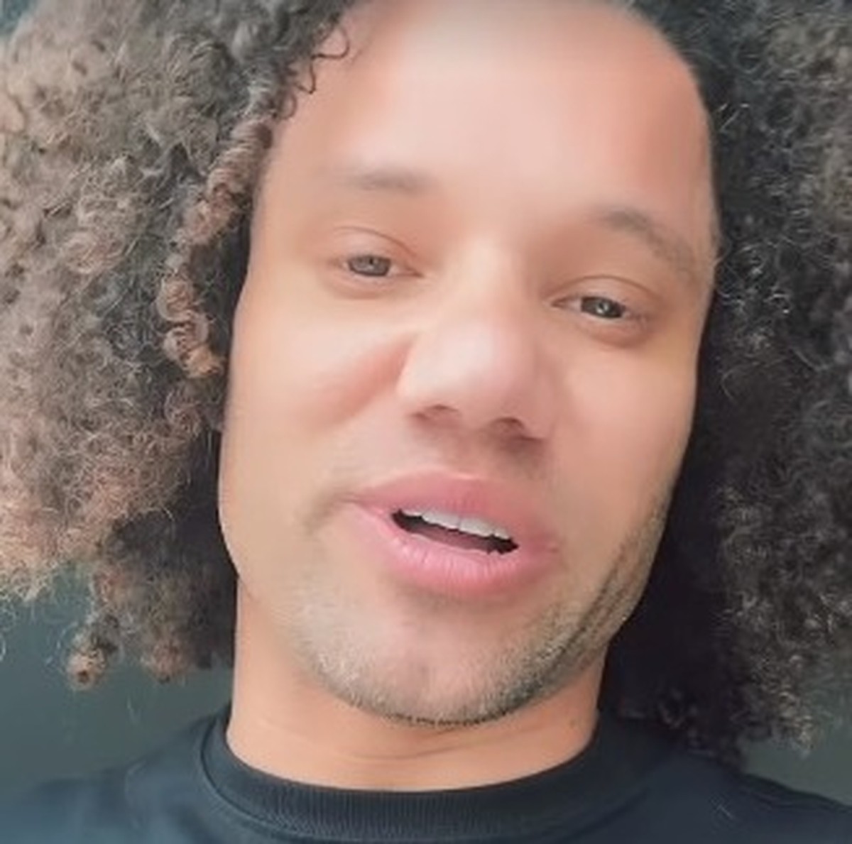 Maycon dá resposta ácida ao ser chamado de 'esquecido': 'Lembrado por você'