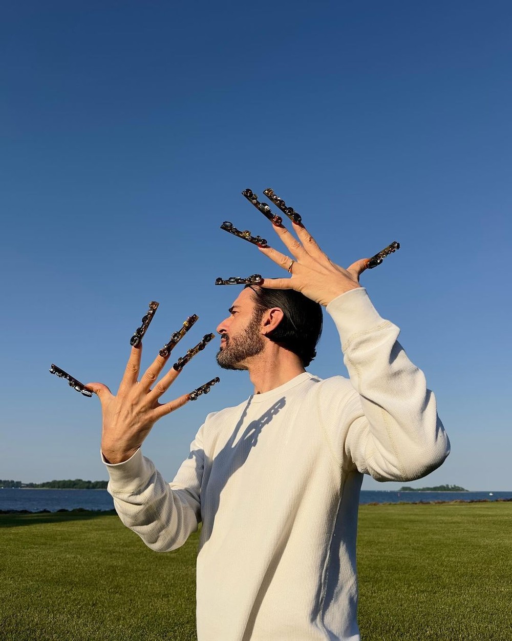 A nova obsessão de Marc Jacobs são as nail arts maximalistas