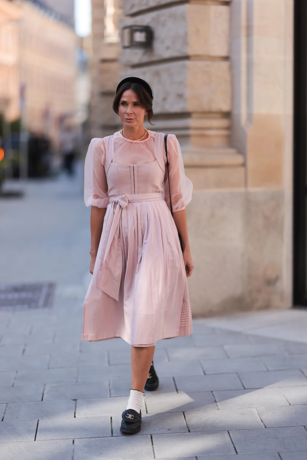 Esta é a temporada das blusas em tons pastel e é assim que elas são ...