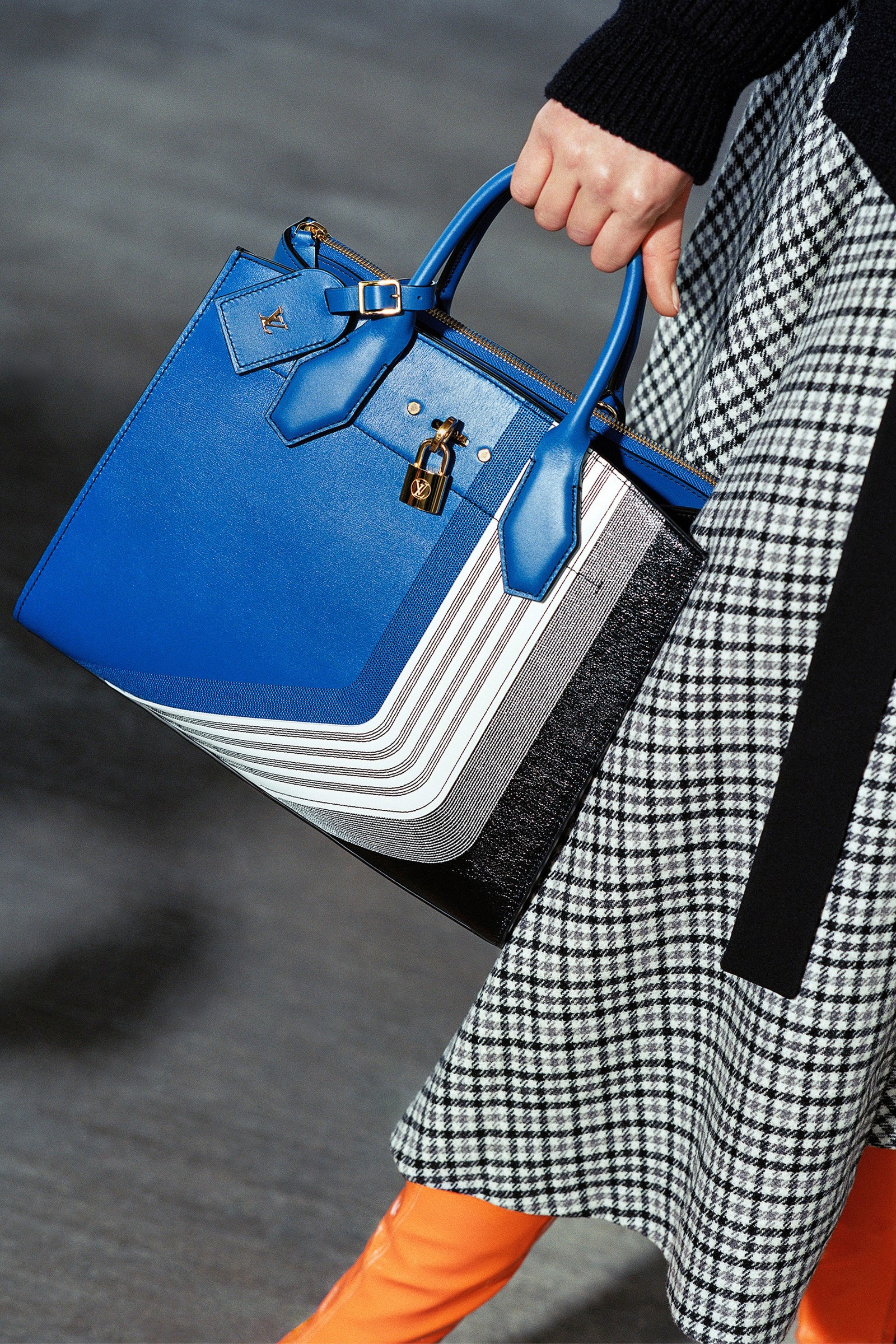 Pre-fall 2017 da Louis Vuitton tem peças-desejo da cabeça aos pés