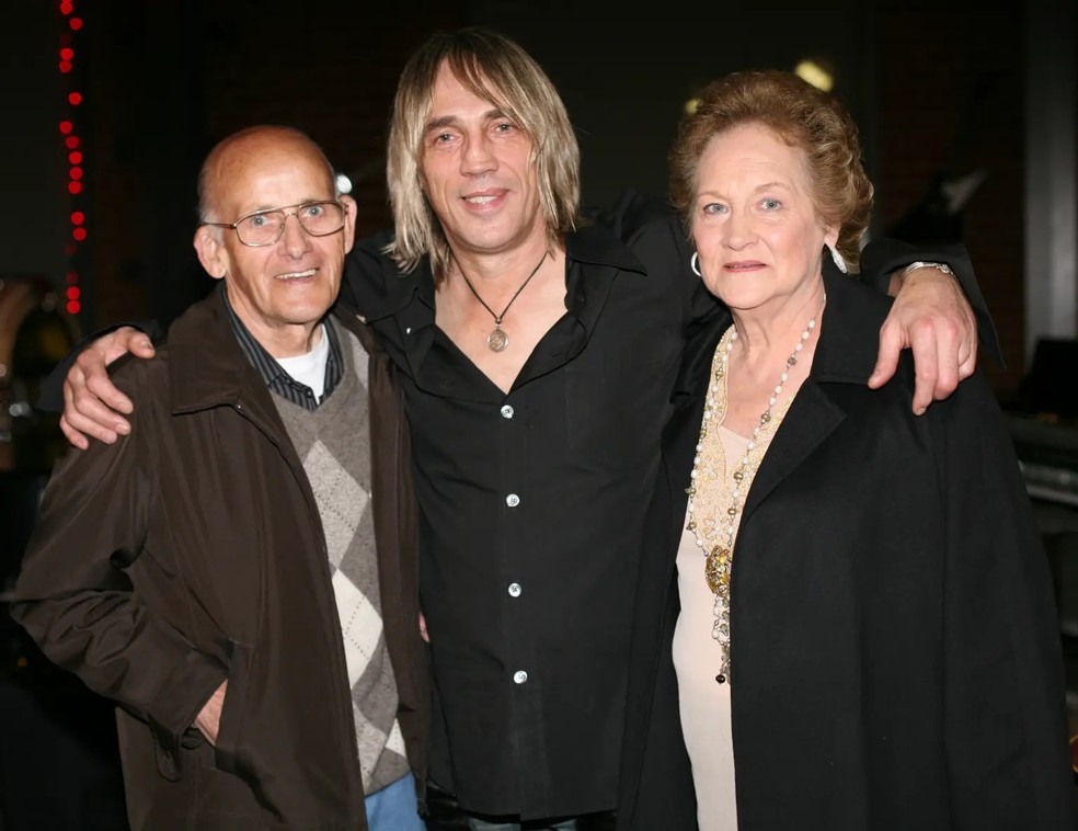 Michael Stone, irmão de Sharon Stone, morre aos 74 anos após luta ...