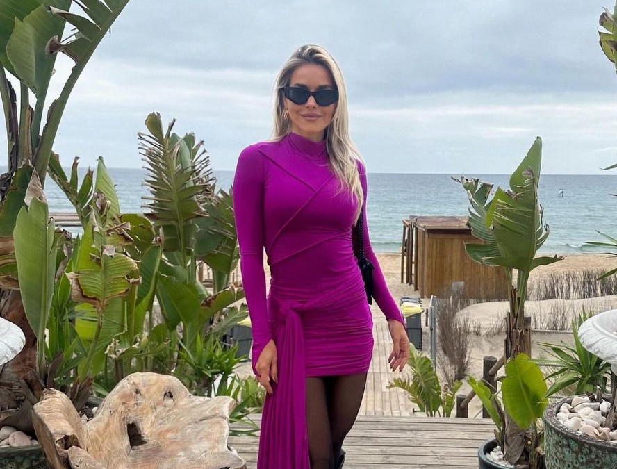 Monique Alfradique abre álbum de viagem a Portugal