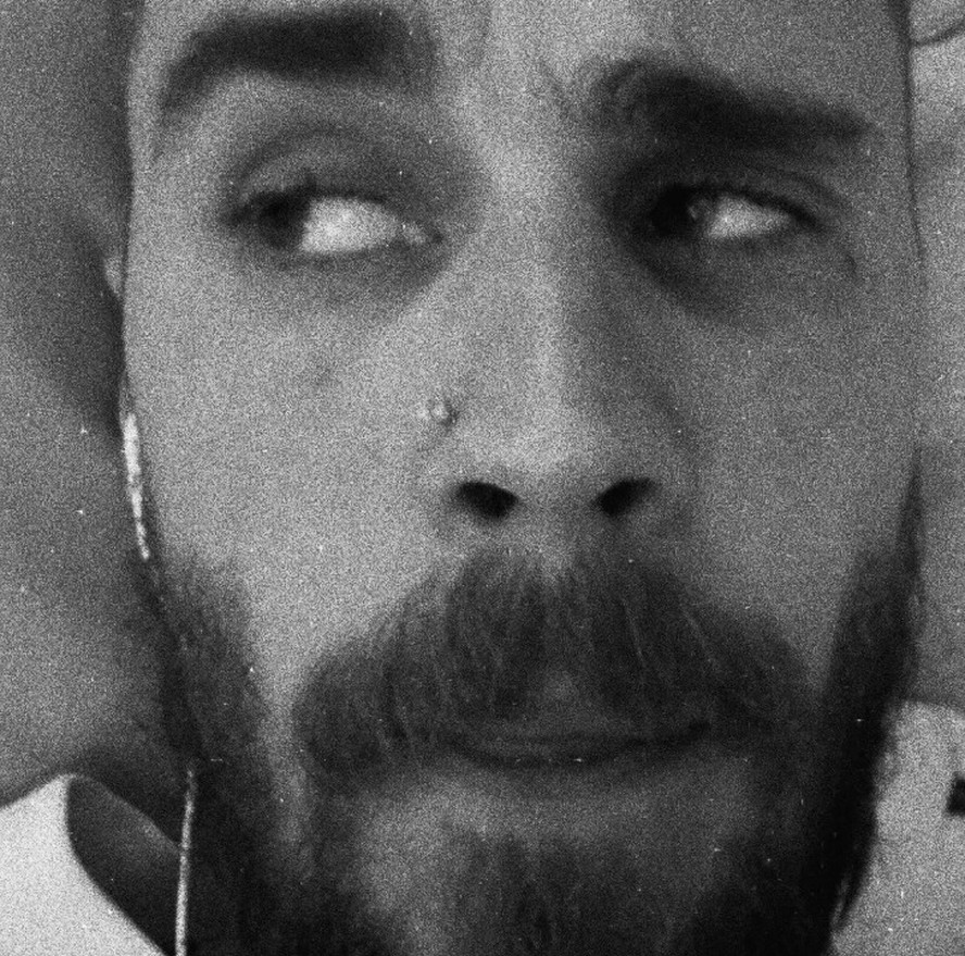 Visual novo! Justin Bieber se surpreende com o crescimento de sua barba ...