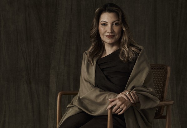 Do avião, Janja responde tuiteiros sobre taxação de compras internacionais