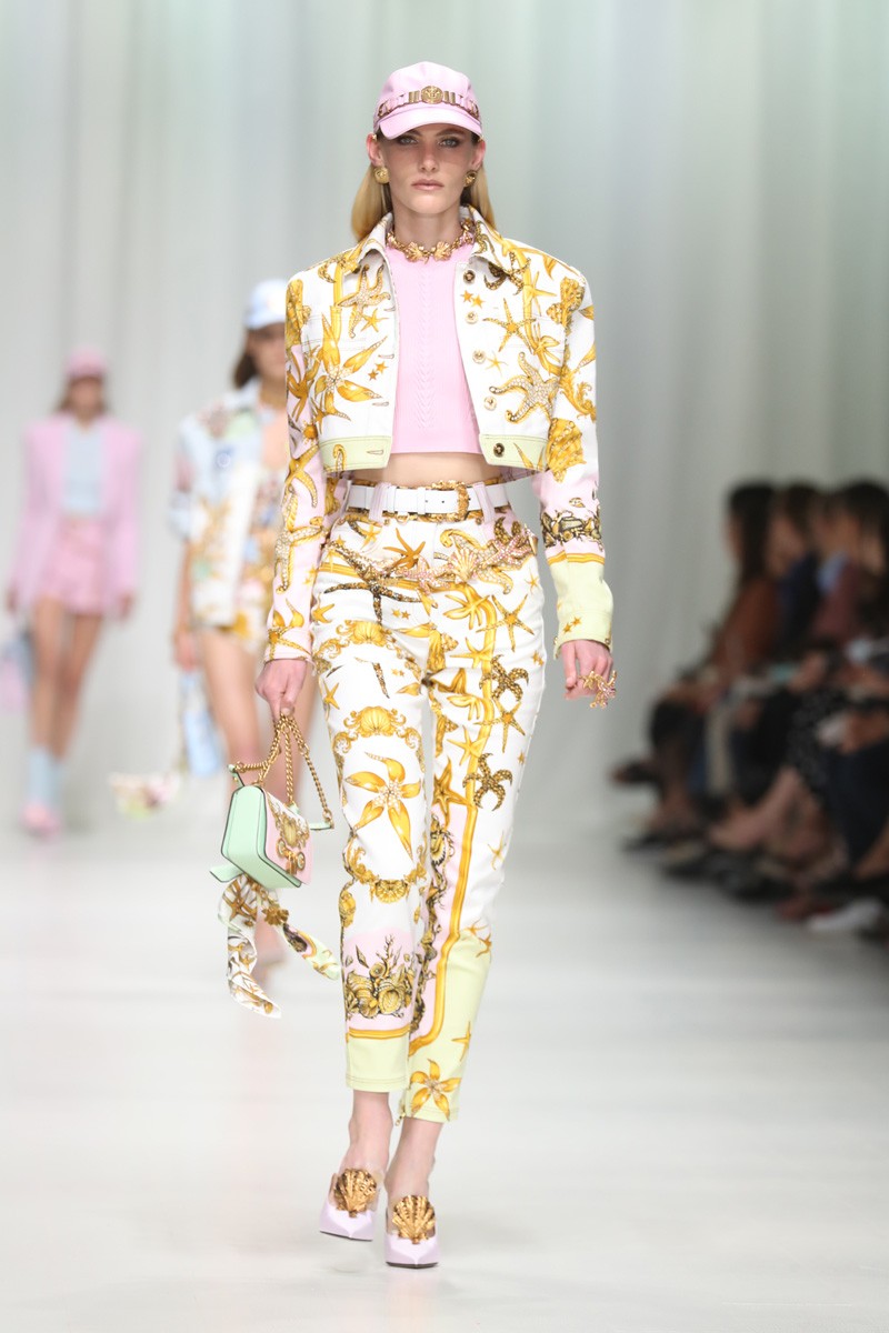 Tribute Collection: edição Limitada de camisetas Versace chega ao Brasil