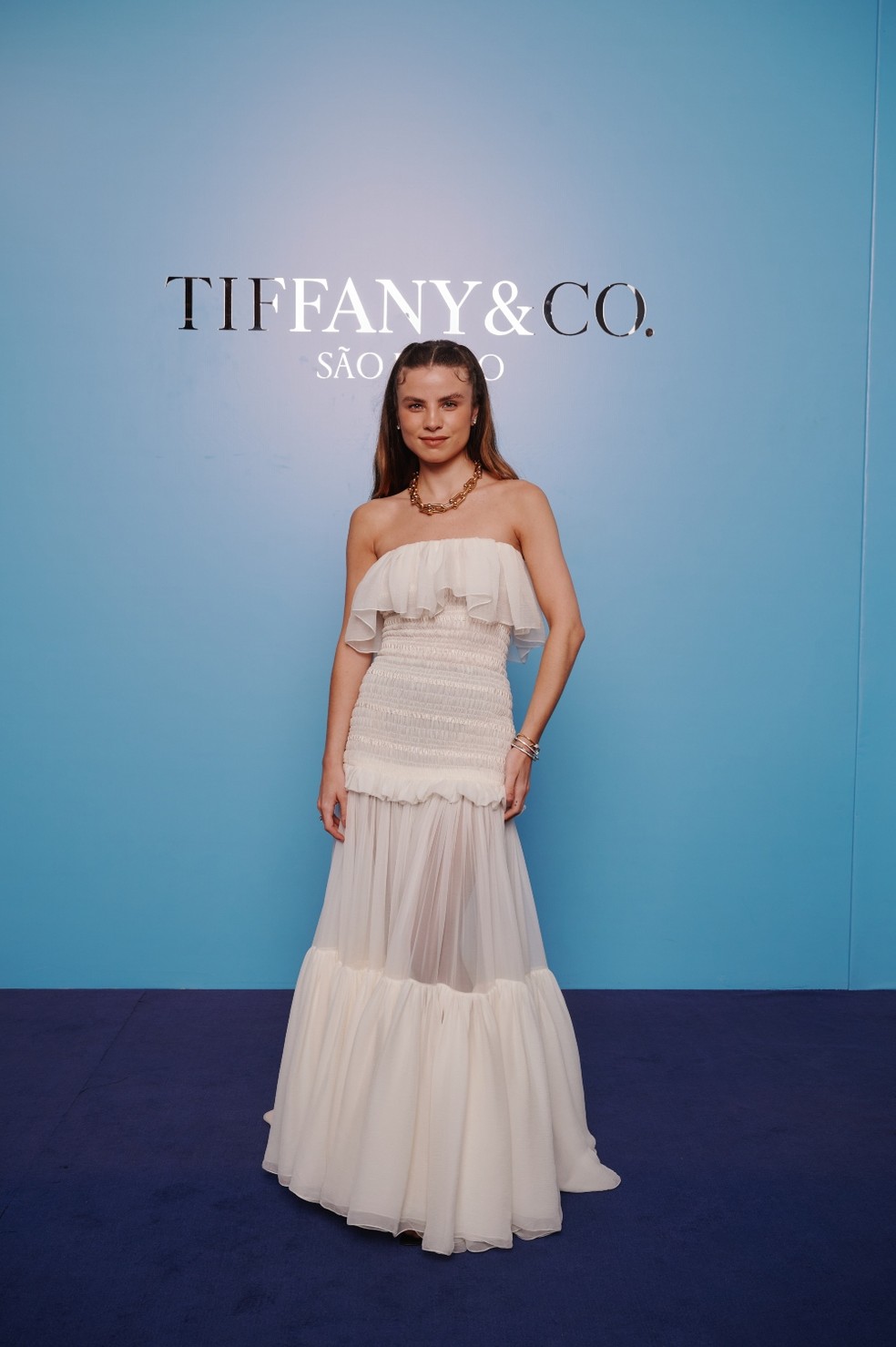 Giulia marca presença em evento com Conor Kennedy