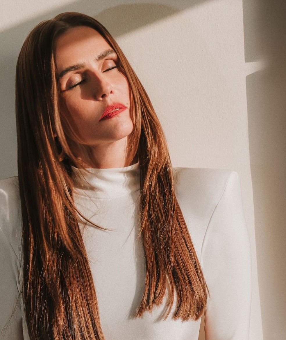 Deborah Secco ganha elogios em ensaio clean