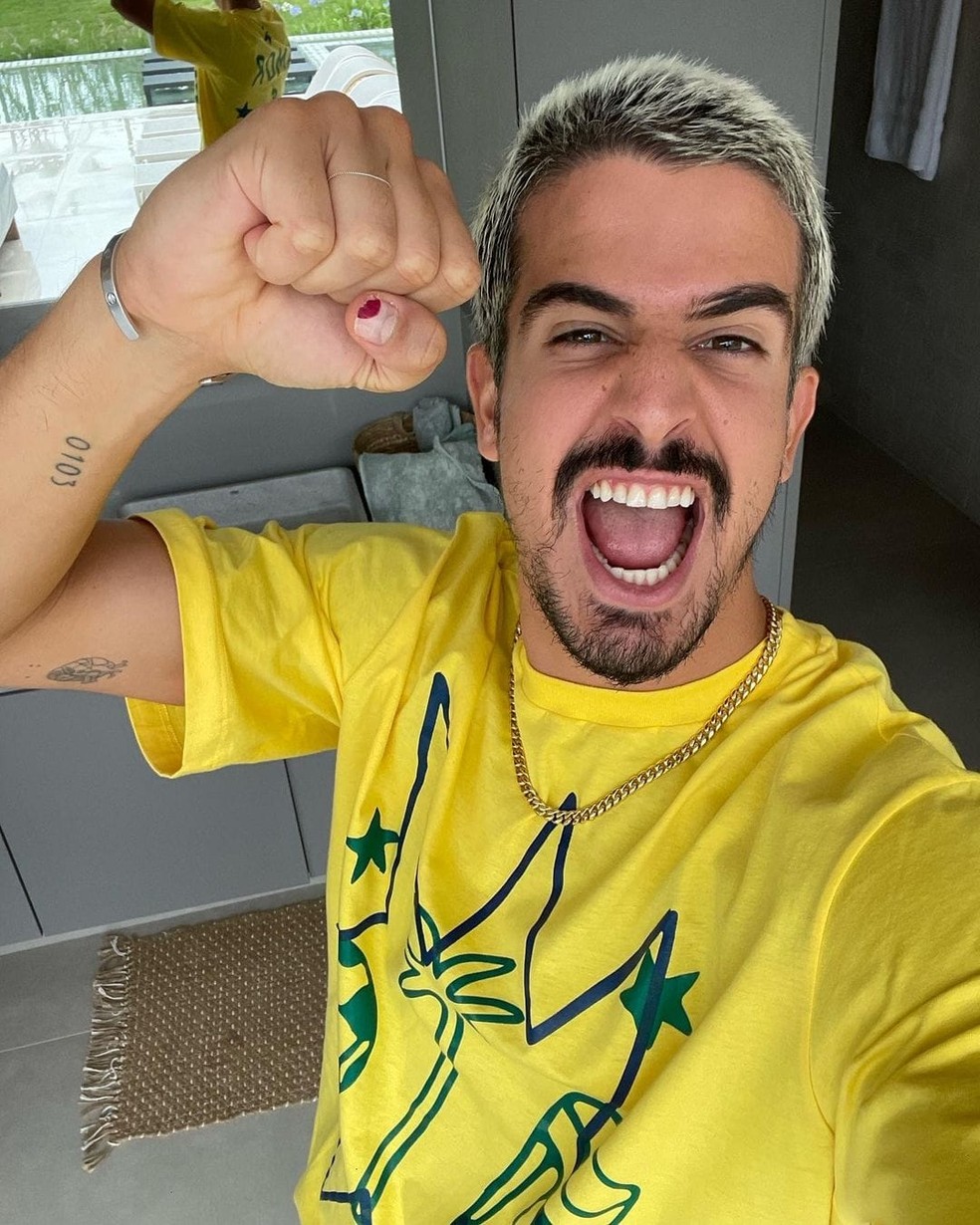 Enzo Celulari comemora a vitória do Brasil sob a Suíça: 'Orgulho'