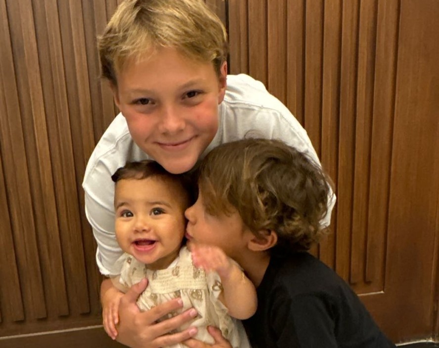 Bruna Biancardi exibe registro de Mavie com Davi Lucca e Valentim