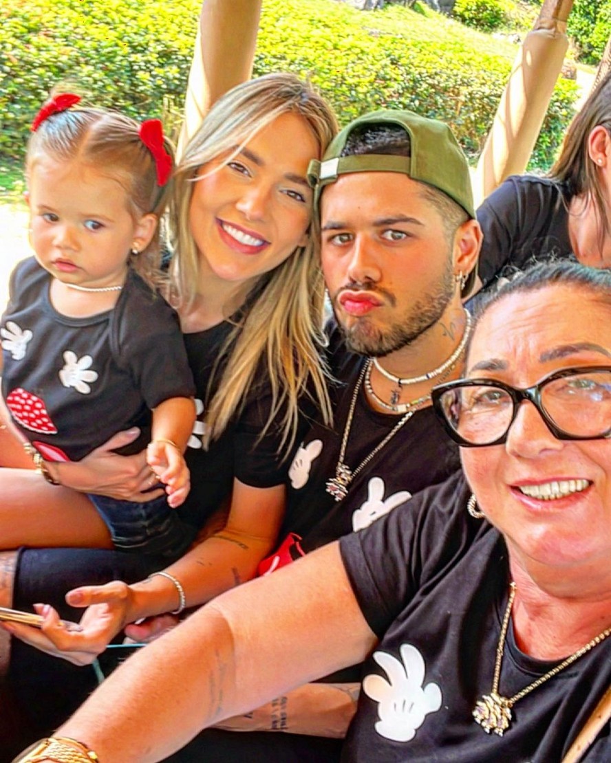 Mãe de Virginia Fonseca rebate influenciadora digital que criticou a ...