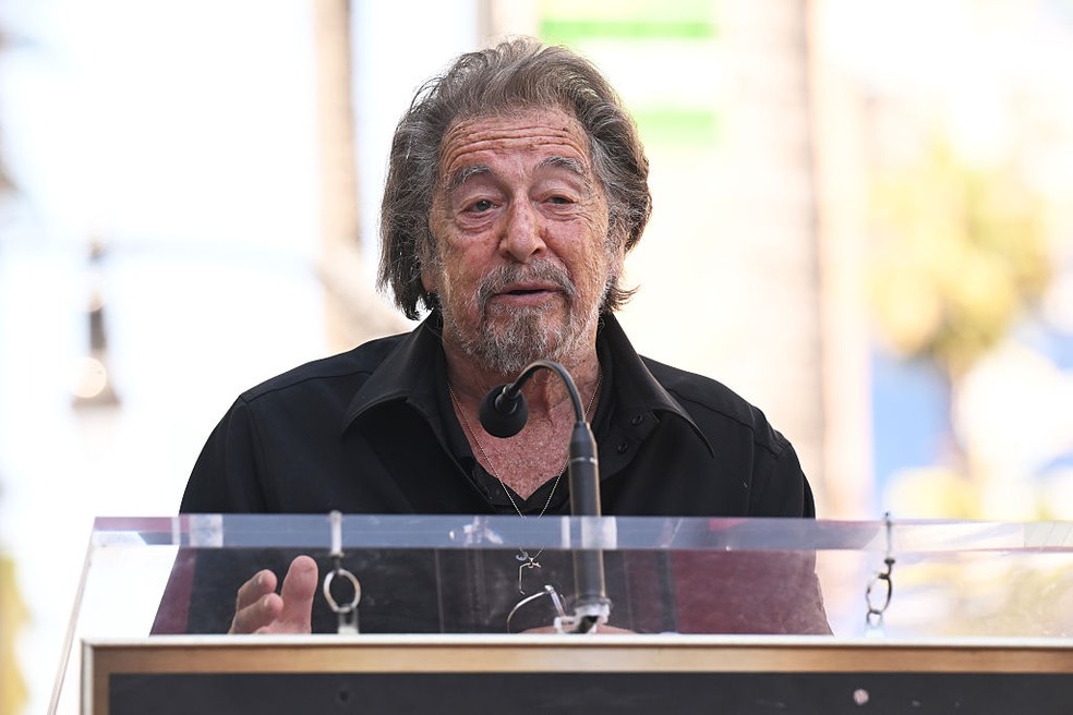 Al Pacino celebra 86 anos com festa animada, dança e bolo especial