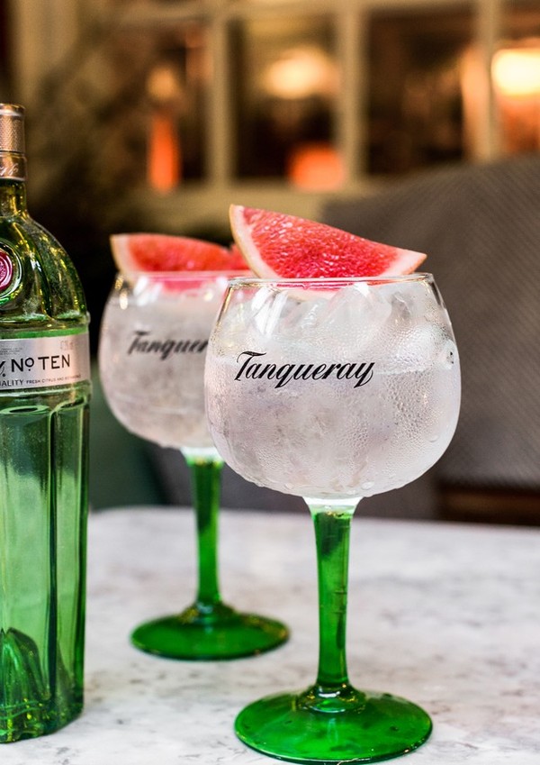 O drinque da moda: receitas para brincar de bartender com Tanqueray No. 10