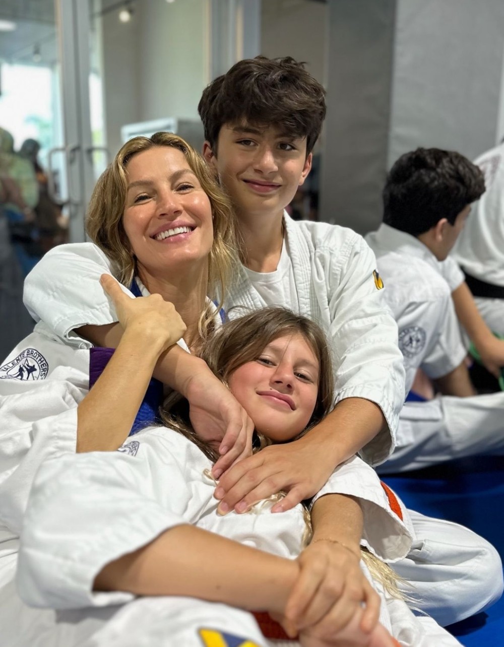 É menino! Nasce o filho de Gisele Bündchen e Joaquim Valente