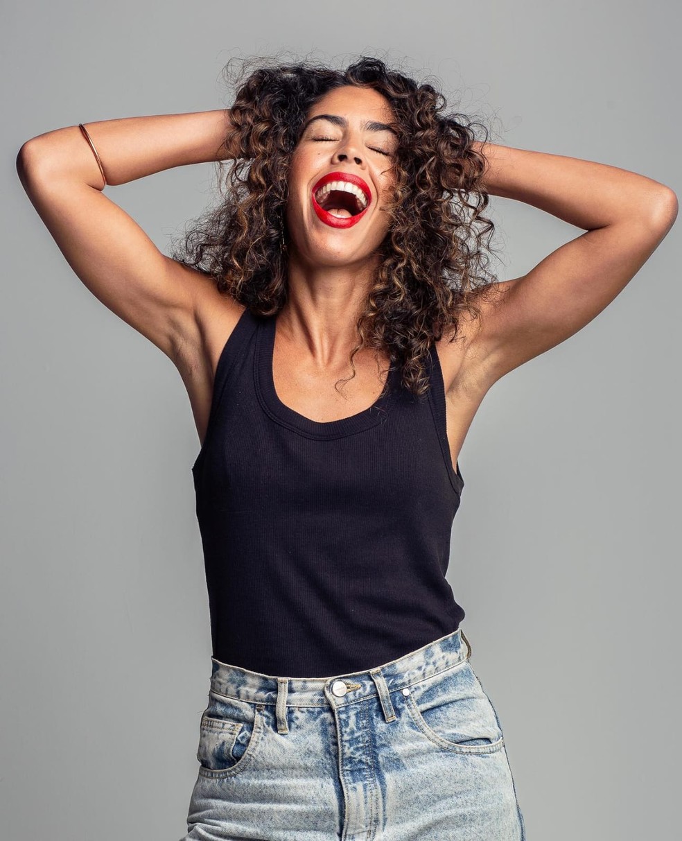 Bela Gil esbanja felicidade em cliques encantadores: 'Agradecida'