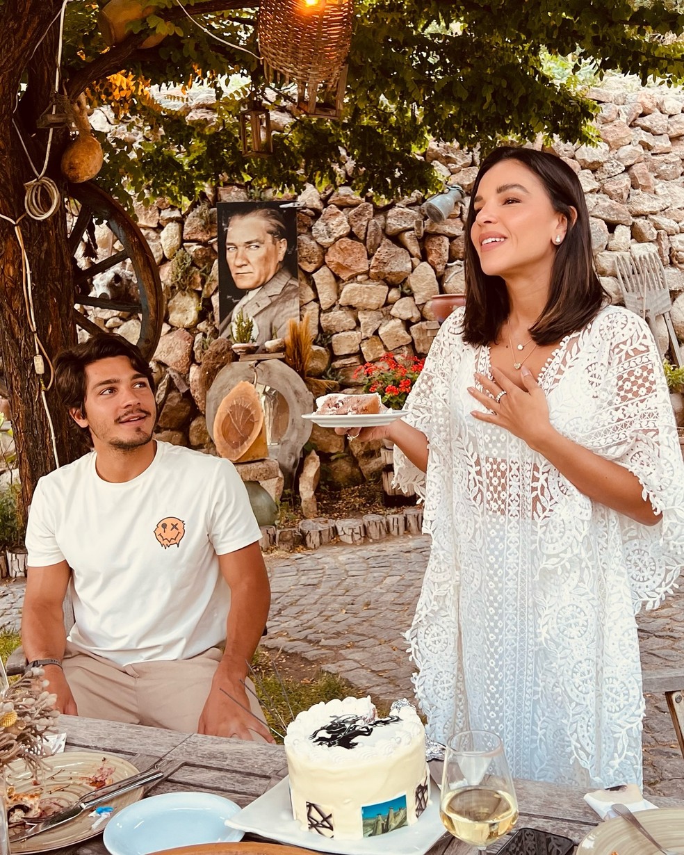 Mariana Rios conta que Juca Diniz foi morar em sua casa no segundo ...