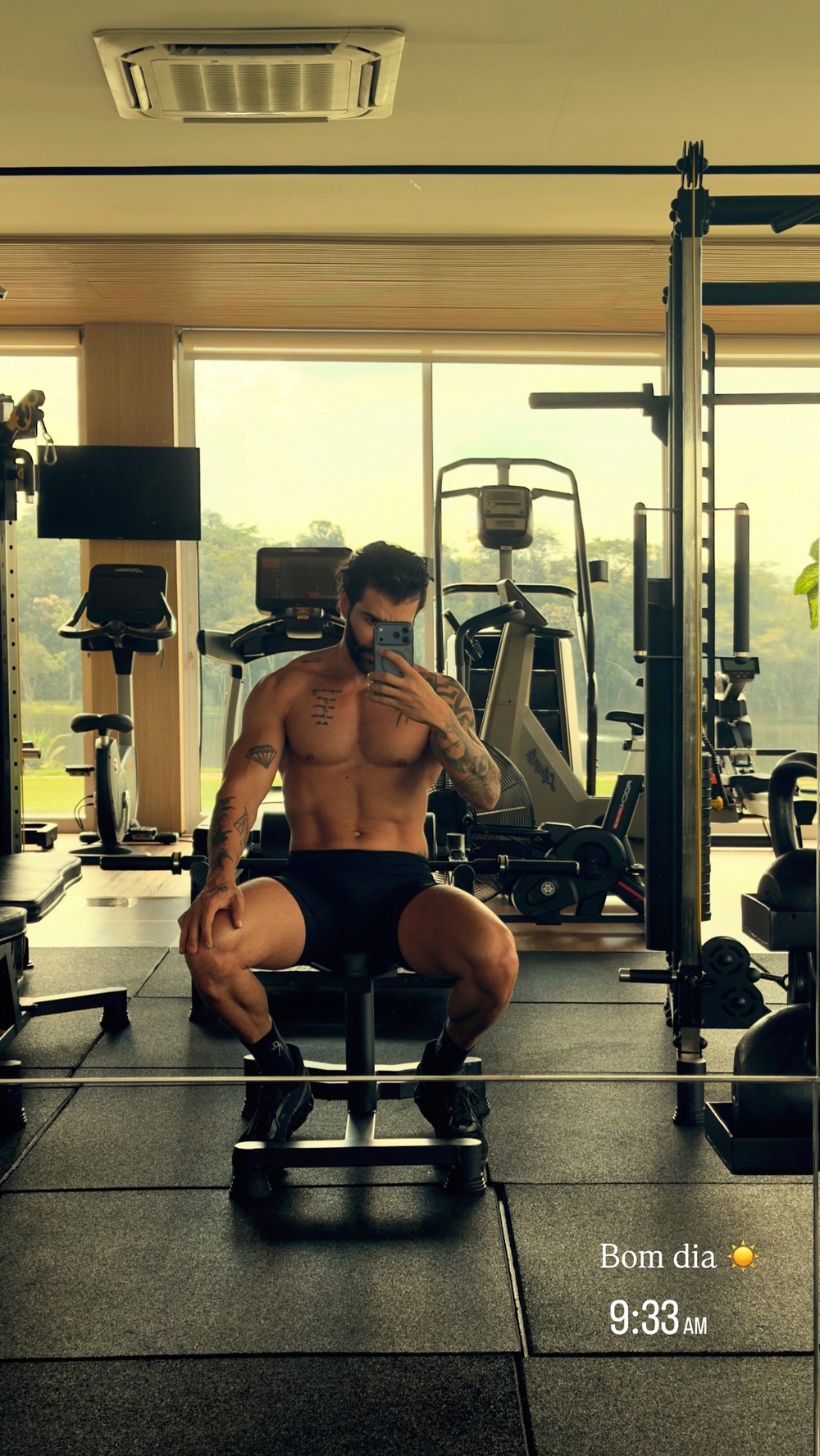 Gusttavo Lima ostenta shape trincado na web e ganha comentário ...