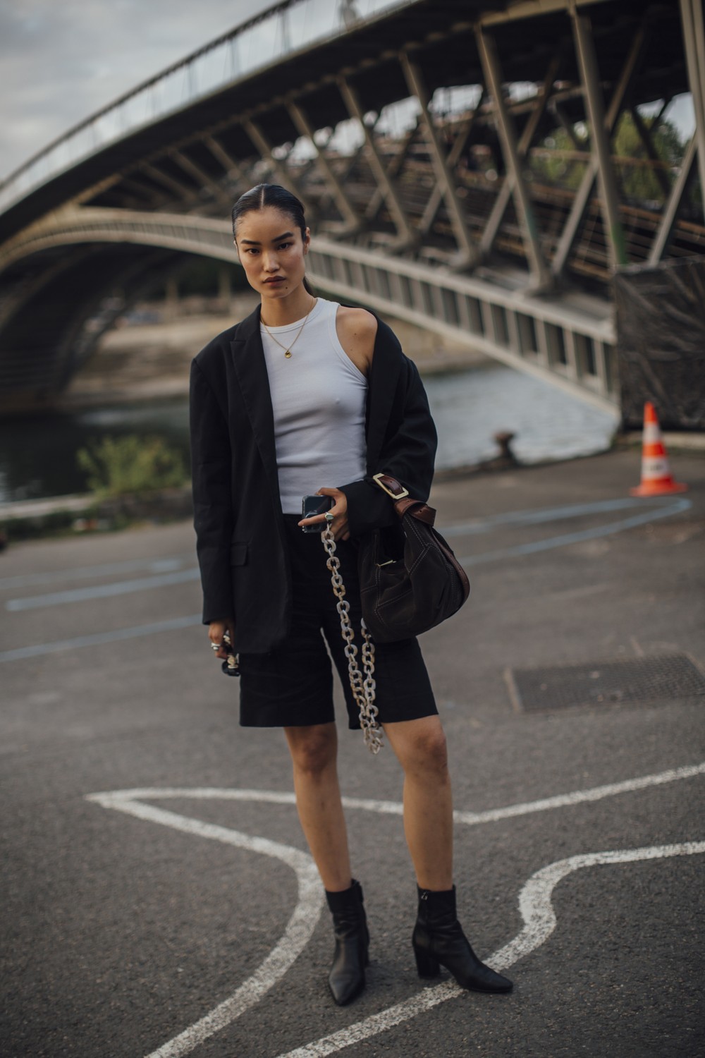 Jorts: saiba como usar a peça que vai dominar o verão 2024