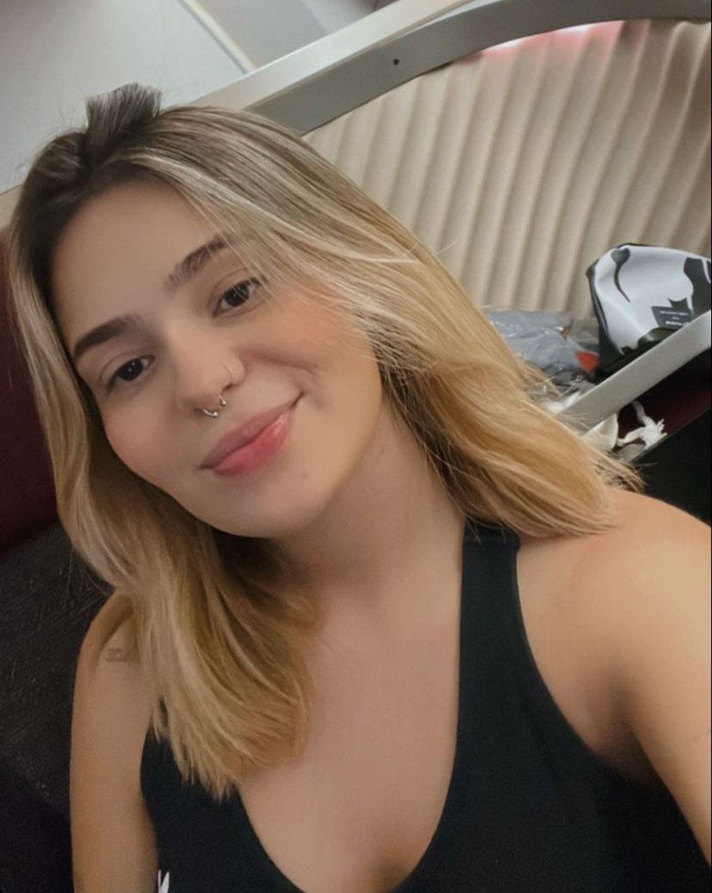 Viih Tube é criticada por viajar na classe executiva e deixar Eliezer na econômica: 'Eu sou pão ...