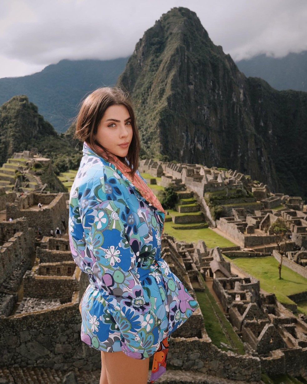 Jade Picon abre álbum de fotos de passeio por Machu Picchu