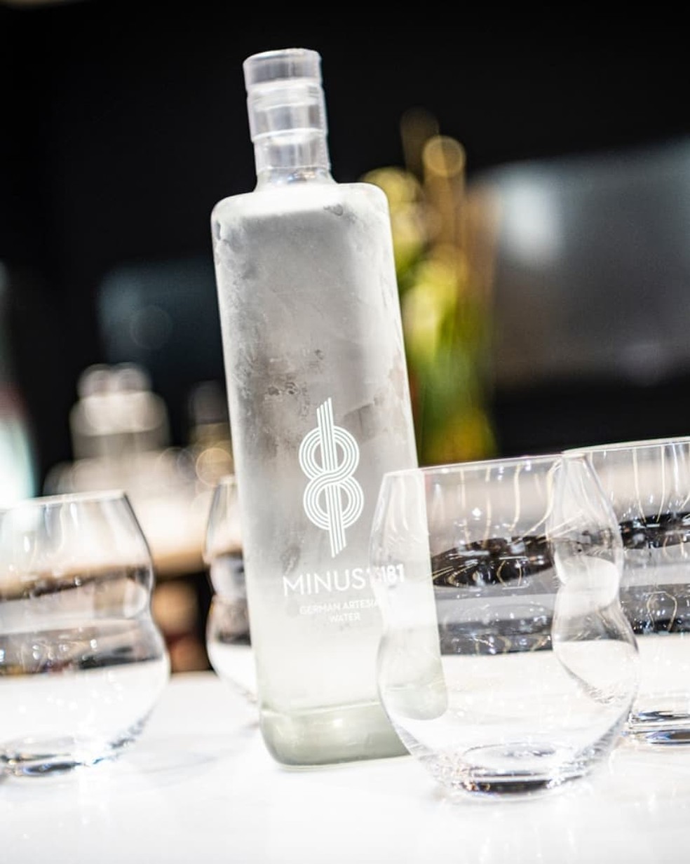 Hidratação premium: 7 das garrafas de água mais caras do mundo ...