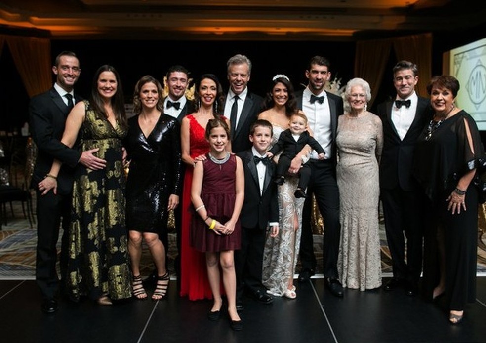 Michael Phelps arma terceira festa de casamento com Nicole Phelps