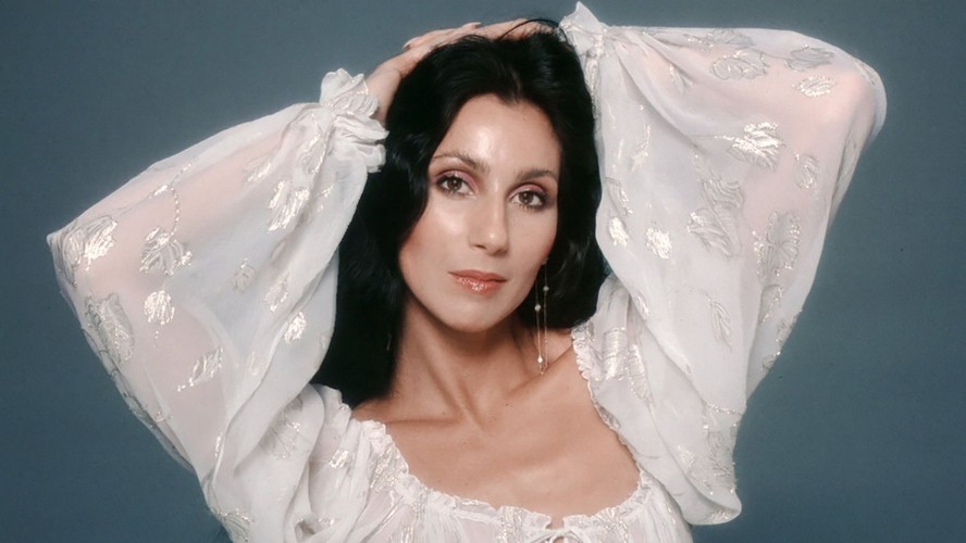 Inspire-se nos looks de Cher da década de 70 para atualizar o visual ...
